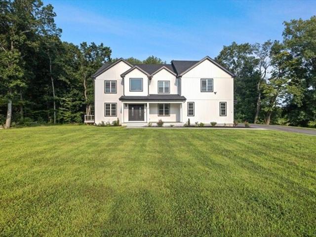 Falcon Dr, Shrewsbury, Home For Sale