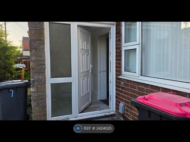 Falcon Drive, Manchester M38, 2 bed end terrace house to rent, £1,000 pcm | PrimeLocation