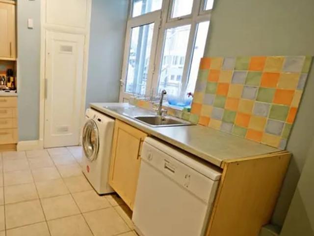 Falcon Lane, London, SW11 1LE, United Kingdom | 2 bed apartment for rent #154581224 | Rentberry