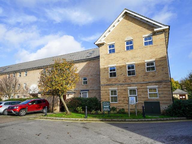 Falcon Mews, Leighton Buzzard LU7, 2 bed flat to rent, £1,050 pcm | PrimeLocation
