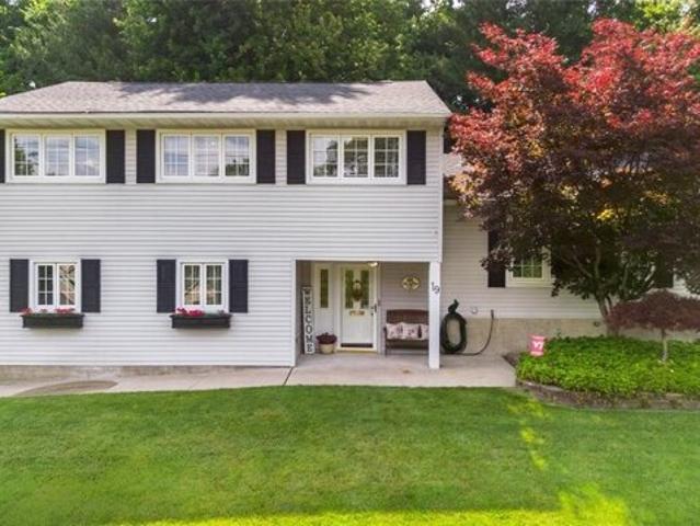 Falcon Pl, Wayne, Home For Sale