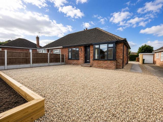 Falcon Road West, Norwich NR7, 2 bed semi detached bungalow to rent, £1,400 pcm | PrimeLocation