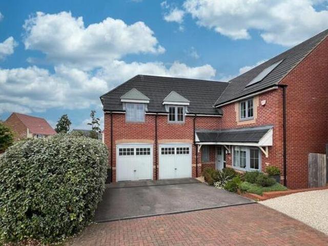 Falcon Road, Priors Hall Park, 4 Bedroom Detached