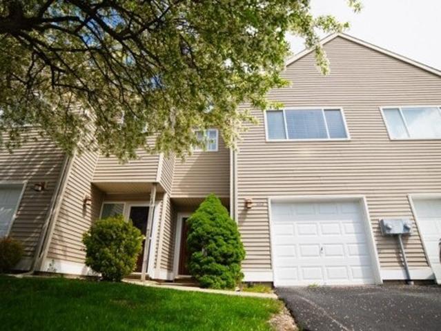 Falcon Ridge Way S, Hamburg, Condo For Sale