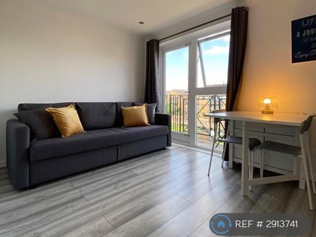 Falcon Way, London, E14 1 bed flat to rent £1,690 pcm £390 pw