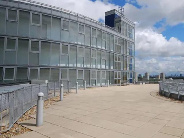 Falcon Wharf, 34 Lombard Road, London, SW11 3RY, United Kingdom | 1 bed apartment for rent #166931880 | Rentberry