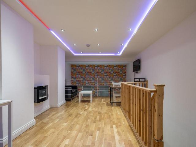 Falconars Court, Newcastle Upon Tyne NE1 1 bed apartment to rent £1,196 pcm £276 pw