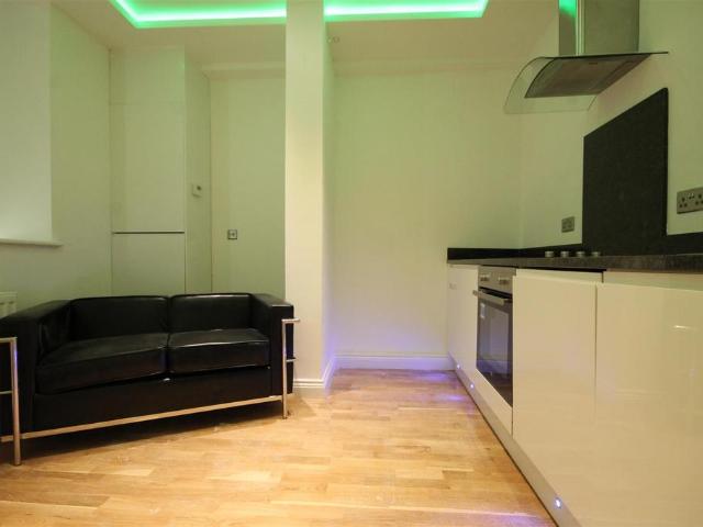 Falconars House, City Centre 1 bed apartment to rent £1,000 pcm £231 pw