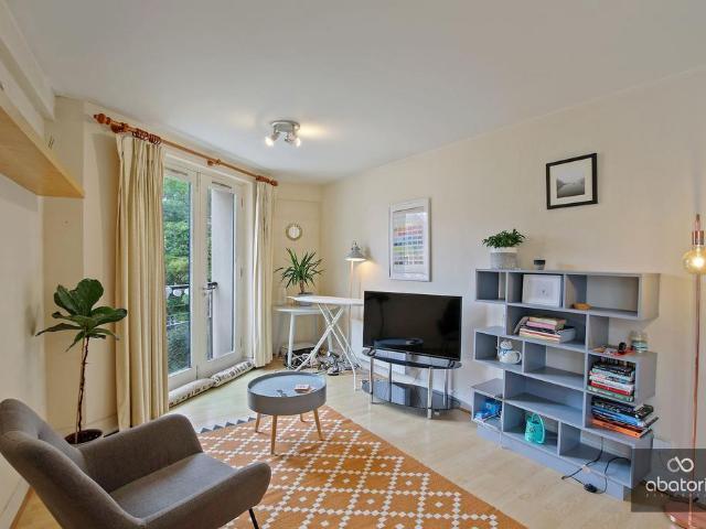 Falconet Court, 123 Wapping High. 2 bed apartment to rent £2,149 pcm £496 pw