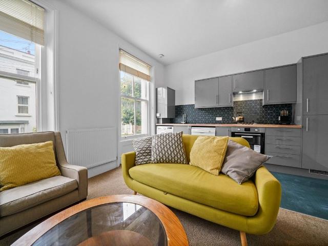 Falkland Road, Kentish Town NW5, 1 bed terraced house to rent, £2,100 pcm | PrimeLocation