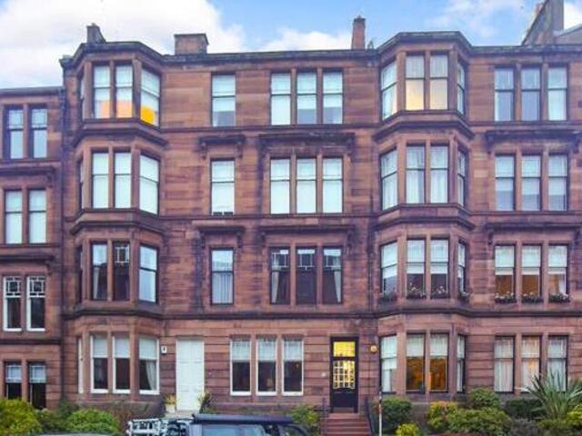 Falkland Street, Hyndland, 3 Bedroom Flat