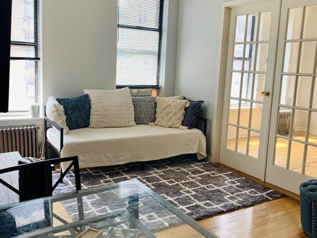 Fall in Harlem 2BD/1Ba + Home Office