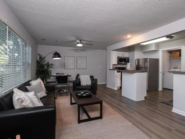 FALL 2026 Apartment available ASAP