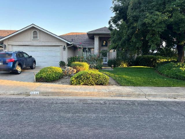 Fallbrook Ave