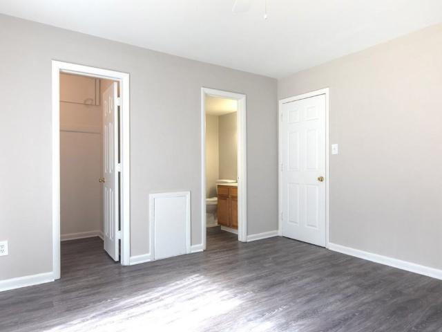 Falling Creek Apartments 2 Bedroom Apartment for Rent at 2530 Marina Dr, North Chesterfield, VA 23234