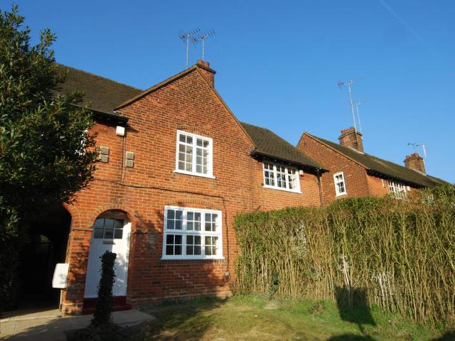Falloden Way, Hampstead Garden Suburb NW11, 2 bed cottage to rent, £2,300 pcm | PrimeLocation