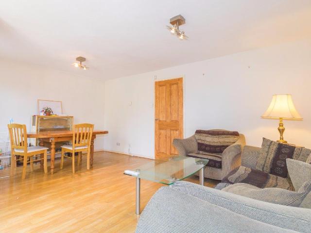 Fallow Court, London, SE16
