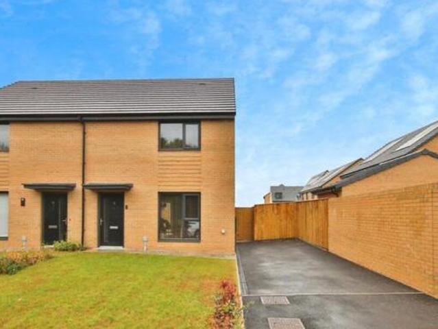 Fallow Drive, Kingswood, 3 Bedroom Semi detached