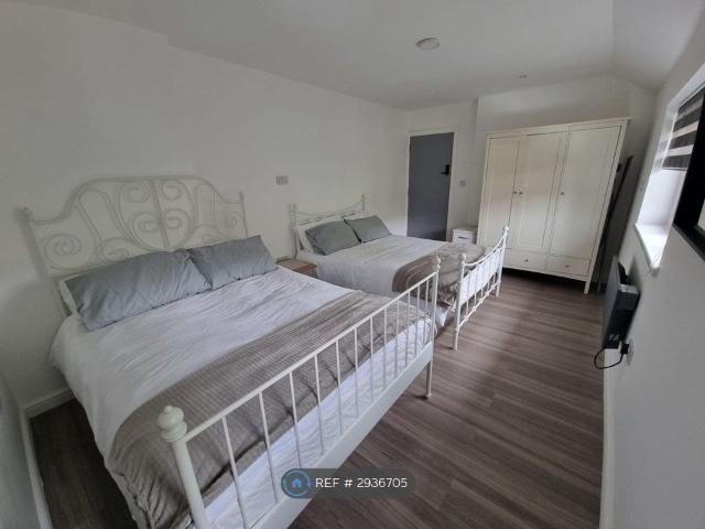 Fallow Field Road, Rowley Regis B65, 1 bed flat to rent, £1,100 pcm | PrimeLocation