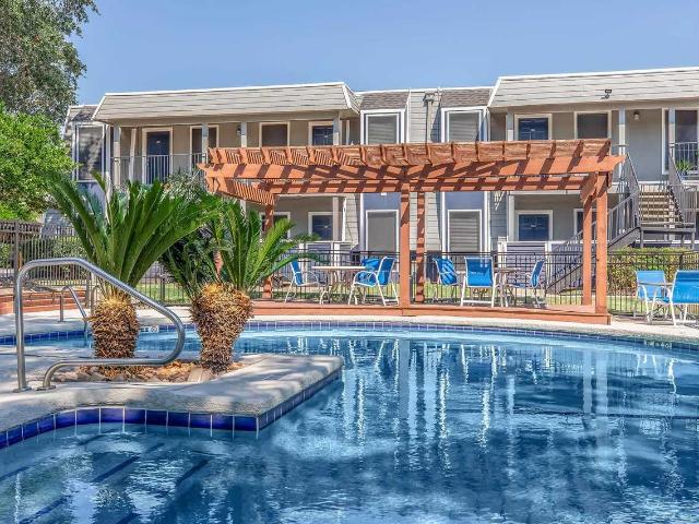 Falls of Maplewood Apartments 1 Bedroom Apartment for Rent at 9600 Glenfield Ct, Houston, TX 77096 Meyerland Area