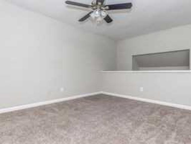 Falls of Maplewood Apartments 1 Bedroom Apartment for Rent at 9600 Glenfield Ct, Houston, TX 77096 Meyerland Area