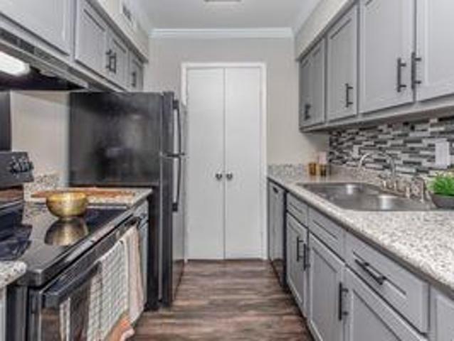 Falls of Maplewood Apartments 1 Bedroom Apartment for Rent at 9600 Glenfield Ct, Houston, TX 77096 Meyerland Area