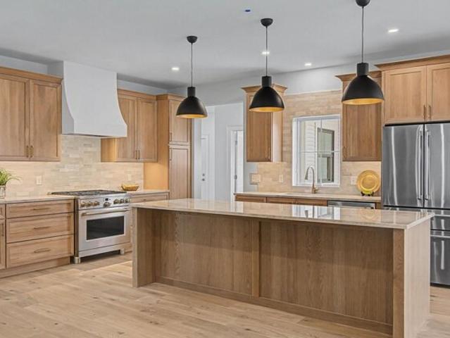 Falls Rd, Shelburne, Home For Sale