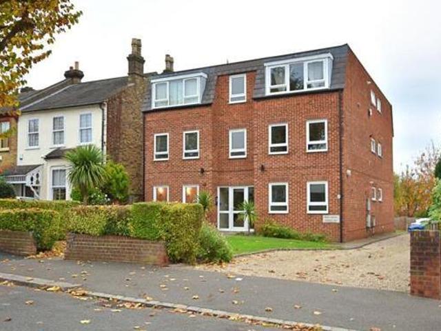 Falmouth Avenue, Highams Park,1 Bedroom Flat