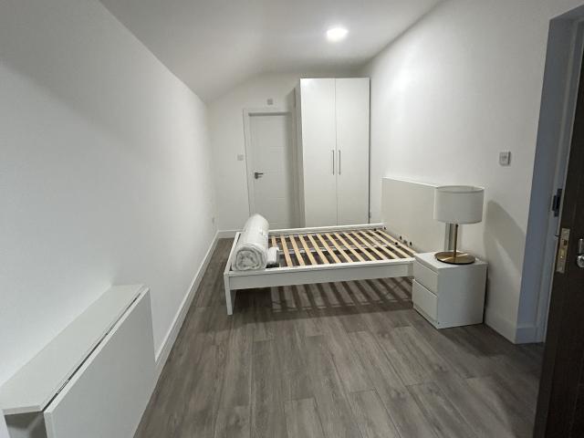 Falmouth Gardens, IG4 Century 21 United Kingdom