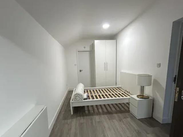 Falmouth Gardens, London, IG4 5PX, United Kingdom | 1 bed house for rent #167773218 | Rentberry