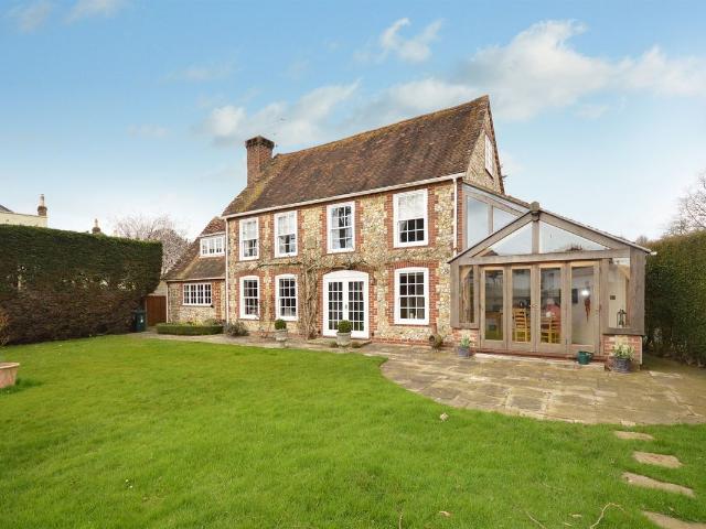 Farthingale House, Common Road, Funtington PO18, 4 bed detached house to rent, £3,300 pcm | PrimeLocation