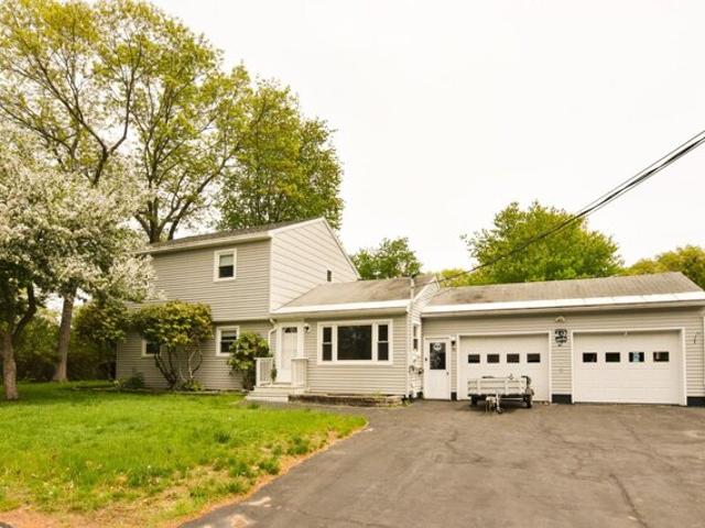 Farview Dr, Sanford, Home For Sale