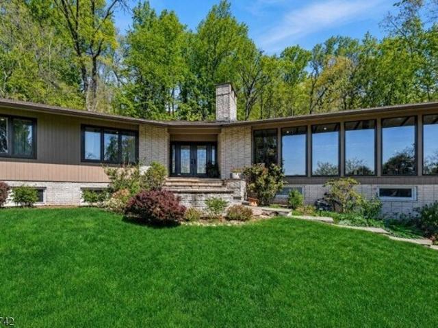 Farview Rd, Millburn, Home For Sale