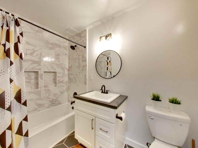 Far Side Cap 1 Bedroom Apartment for Rent at 41 Moss Ave, Oakland, CA 94610 Grand Lake