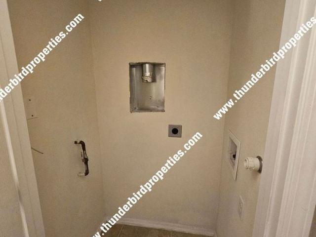 Faraday Apartments 2 Bedroom Apartment for Rent at 4322 4th St Nw, Albuquerque, NM 87107 Greater Gardner