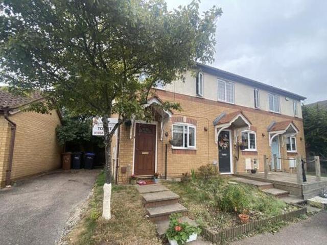Faraday Close, Upton, 2 Bedroom End