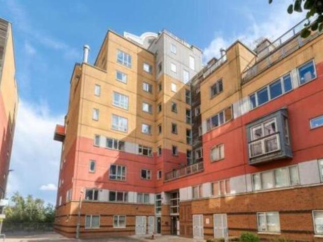 faraday Lodge, Renaissance Walk, 2 Bedroom Flat
