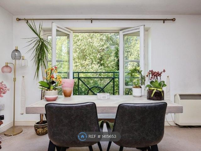 Faraday Road, Guildford GU1, 2 bed flat to rent, £1,750 pcm | PrimeLocation