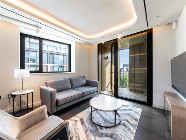 Fareham Street, London W1F 2 bed flat to rent £6,000 pcm £1,385 pw
