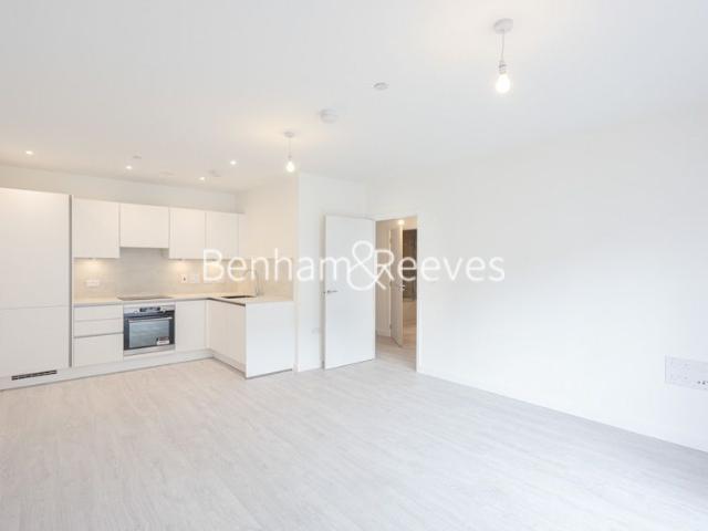 Farine Avenue, Hayes UB3, 1 bed flat to rent, £1,600 pcm | PrimeLocation