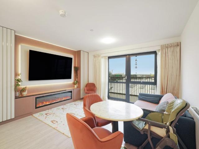Farine Avenue, Hayes UB3, 2 bed flat to rent, £2,300 pcm | PrimeLocation