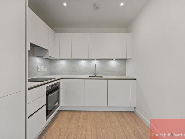 Farine Avenue, London, 4 UB3, 1 bed flat to rent, £1,600 pcm | PrimeLocation