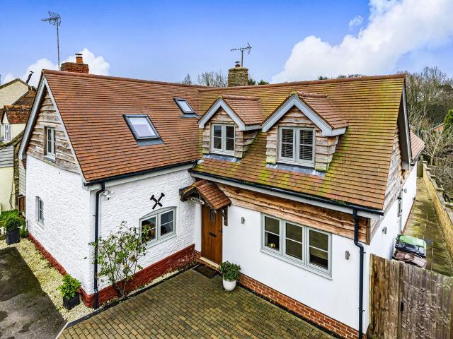 Faringdon Road, Southmoor OX13, 4 bed detached house to rent, £2,900 pcm | PrimeLocation