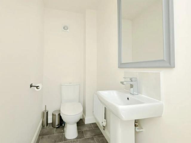 Farleigh Drive, Harworth, DONCASTER