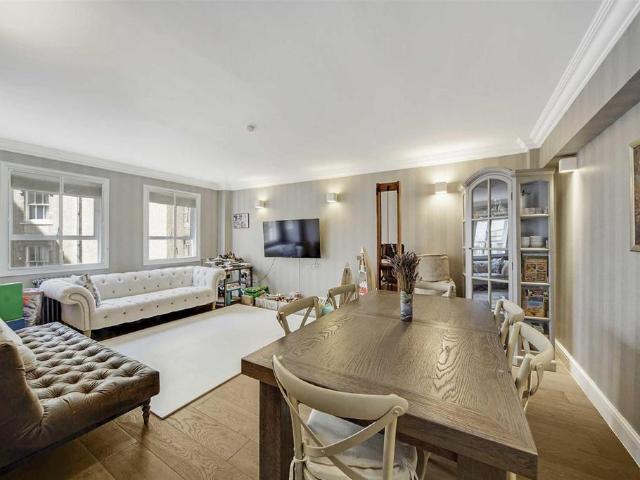 Farley Court, Allsop Place. 2 bed apartment to rent £4,247 pcm £980 pw