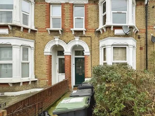 Farley Road, London, SE6 2AA, United Kingdom | 2 bed apartment for rent #140226217 | Rentberry
