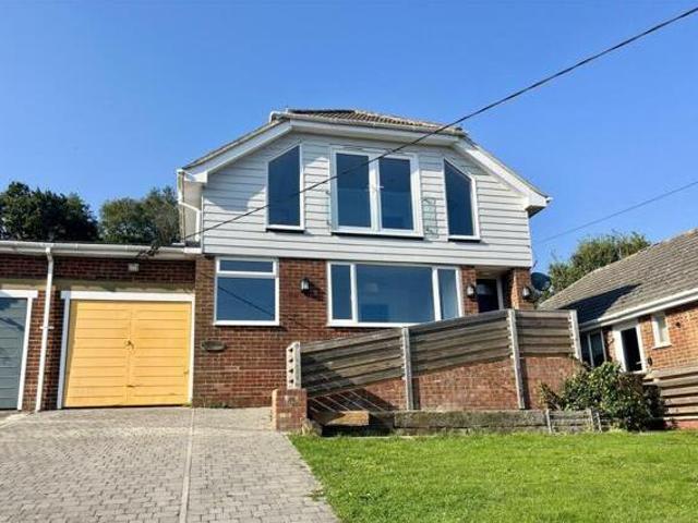 Farley Way, Fairlight, 4 Bedroom Link