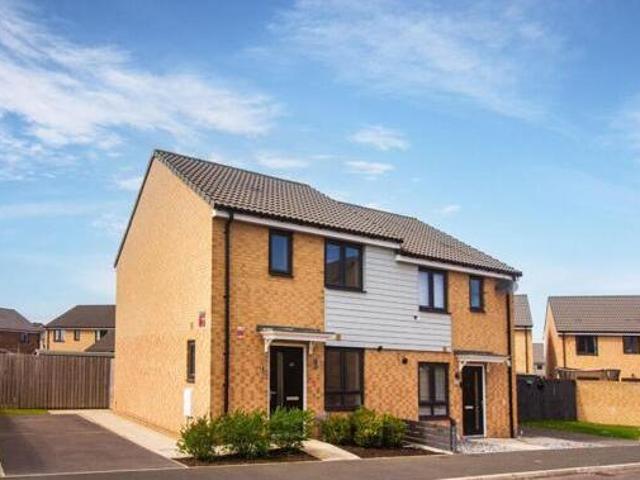 Farm Close, Holystone, 3 Bedroom Semi detached