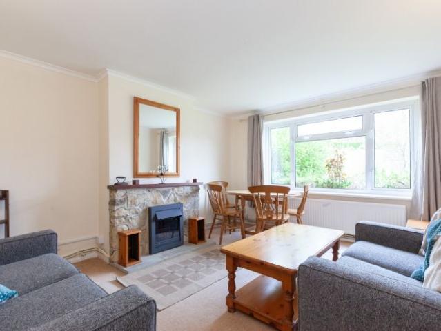 Farm Close Road, Wheatley OX33, 1 bed flat to rent, £1,300 pcm | PrimeLocation
