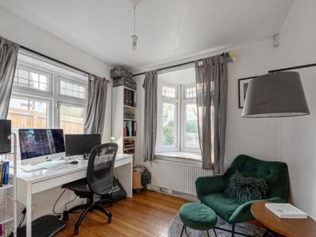 Farm Fields, Sanderstead, 3 Bedroom Semi detached